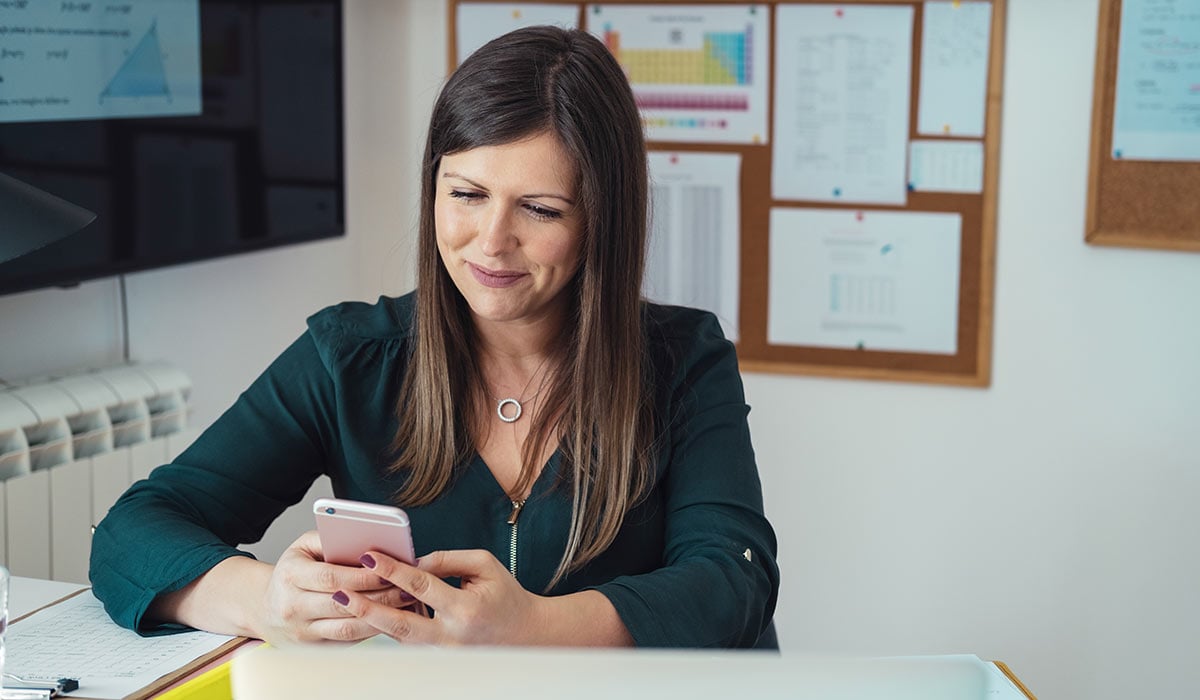 Choosing the Best Phone System for Your School with our Ultimate Guide